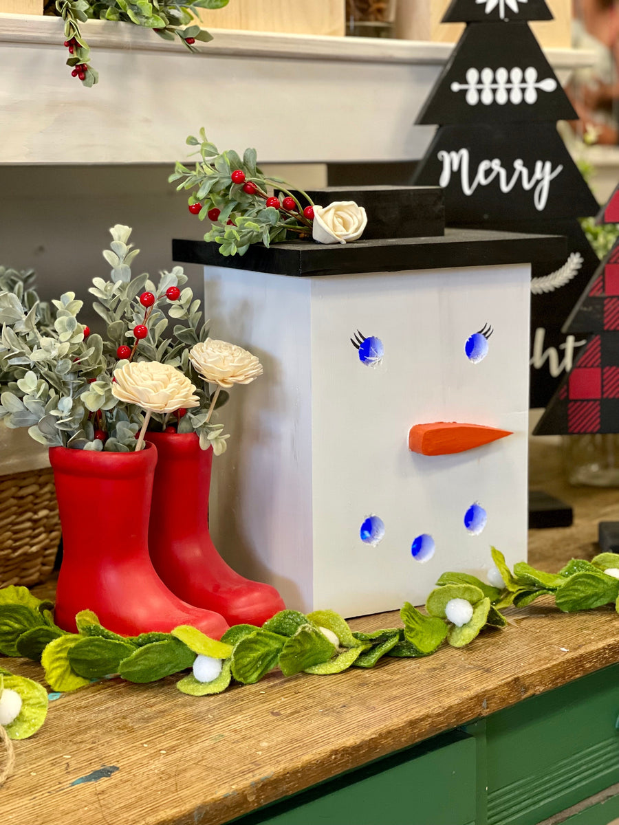 1/3/26 11-1pm Light up snowman head with sprig of holly – Hammer ...
